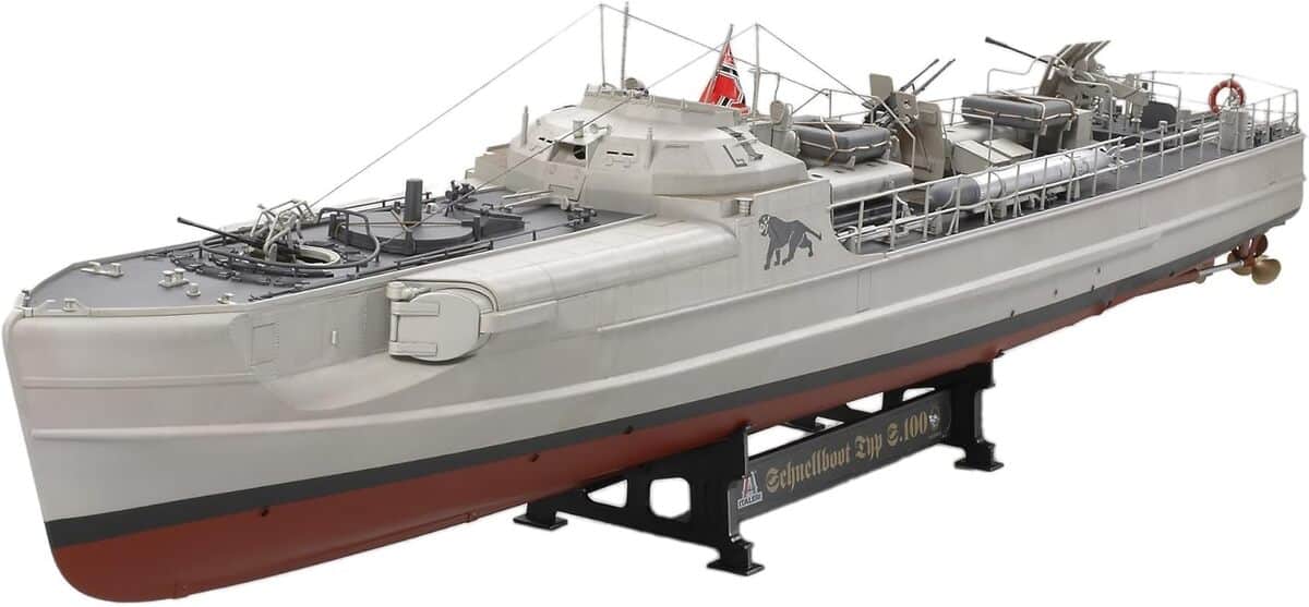 Test du Schnellboot Typ S-100 : performance et efficacité